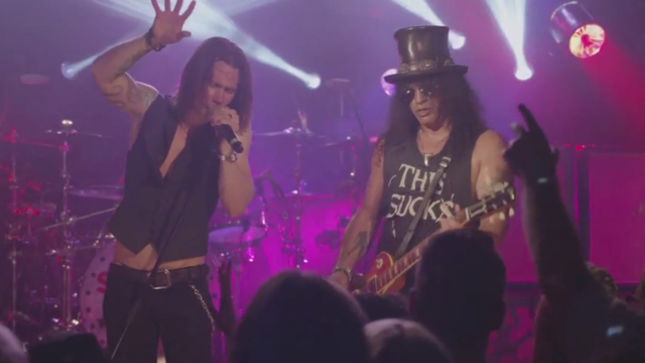 Slash featuring Miles Kennedy & The Conspirators: Live at the Roxy ...