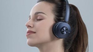 Anker PowerConf H700 Headset Review - Impulse Gamer