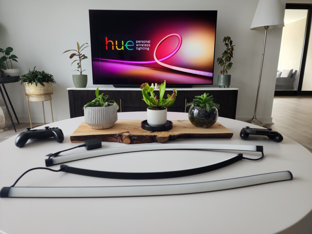 Philips Hue Play Gradient Lightstrip for PC and TV Review - Impulse Gamer