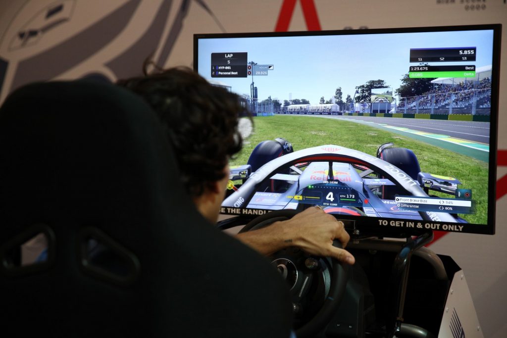 Stephanie Bendixsen Interview @Heineken Player 0.0 @hexsteph @jheuston ...