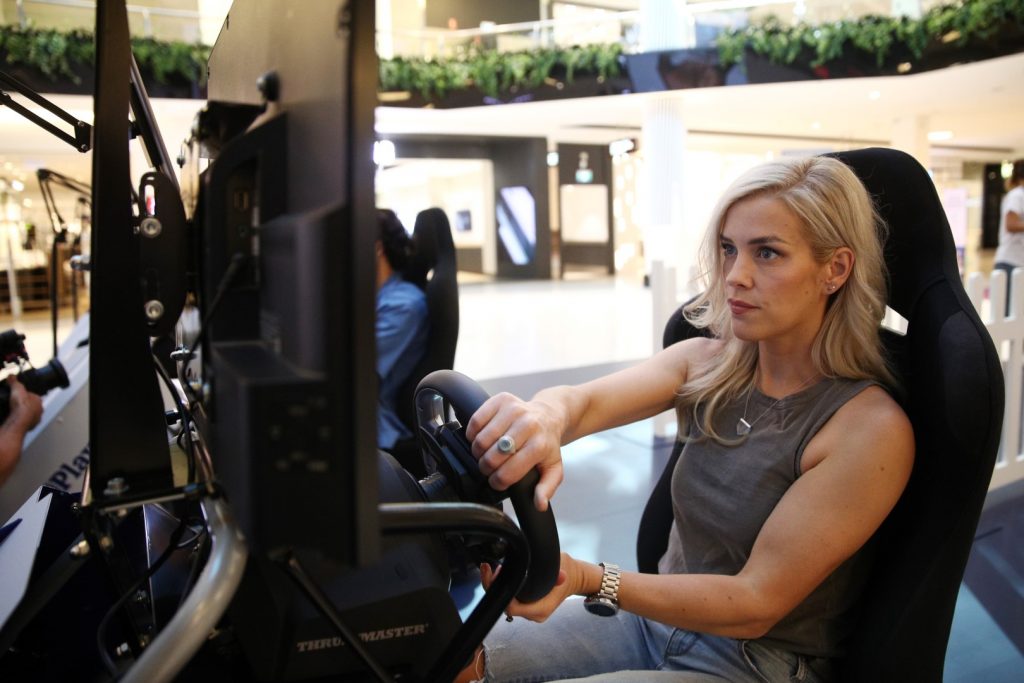 Stephanie Bendixsen Interview @Heineken Player 0.0 @hexsteph @jheuston ...