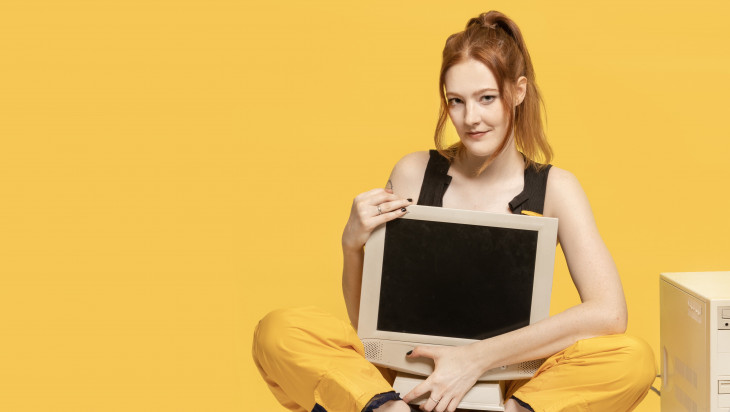 MICF 2023: Lou Wall vs. The Internet Review @LouisaWall10 - Impulse Gamer