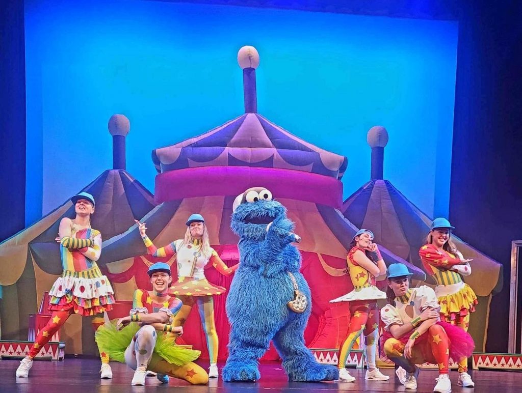 Sesame Street Elmo's Circus Dream Review (2023) - Impulse Gamer