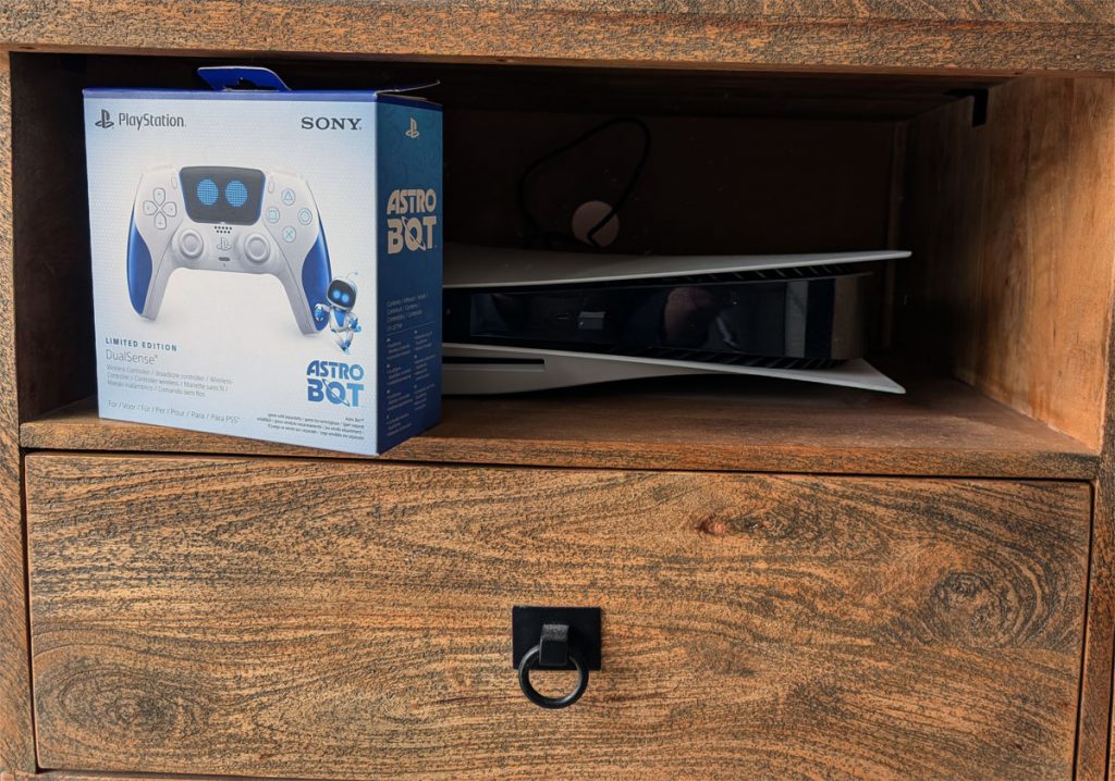 DualSense Wireless Controller Astro Bot Limited Edition Review ... best ...