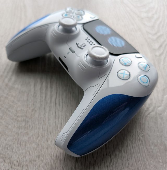 DualSense Wireless Controller Astro Bot Limited Edition Review ... best ...