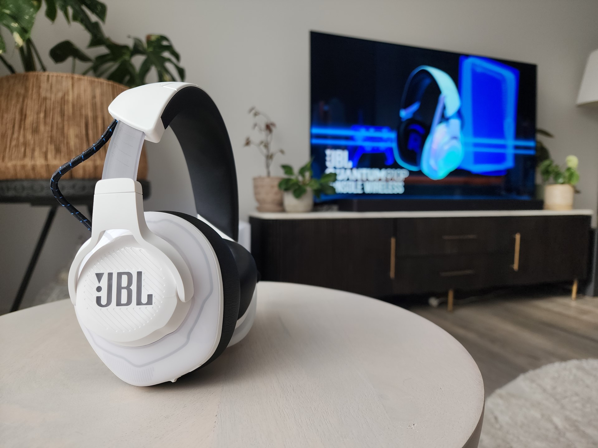 JBL Quantum 910P Wireless Console Gaming Headset for PS5 Review ...