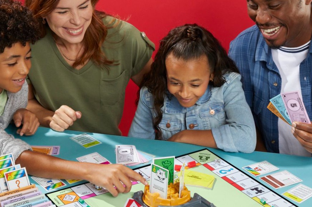 HASBRO ENHANCES THE MONOPOLY PLAY EXPERIENCE WITH EVOLUTION OF THE ...