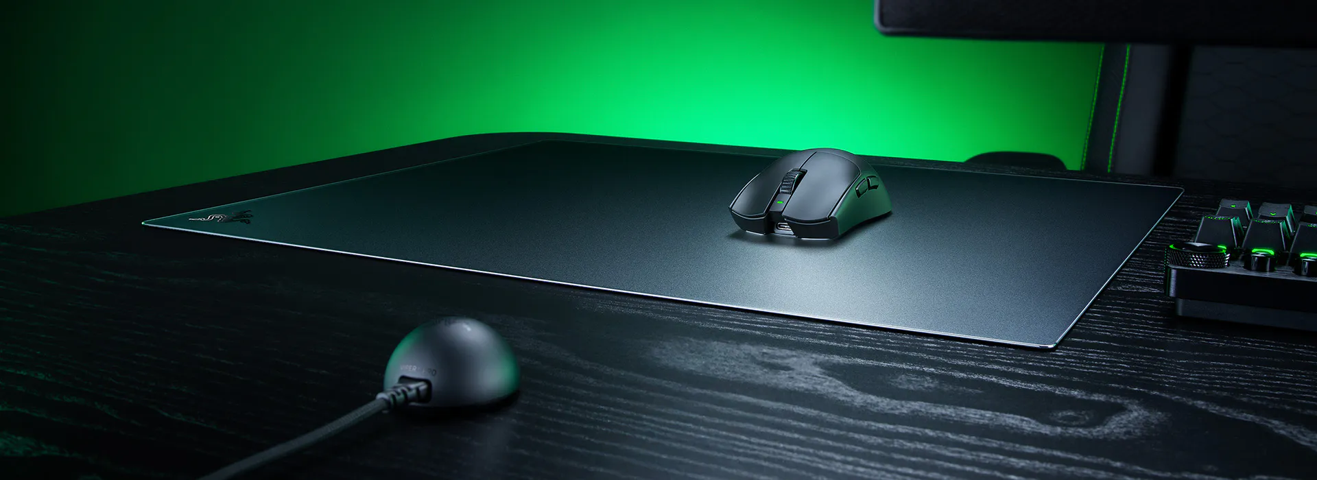 The World’s Thinnest Glass Gaming Mouse Mat: The Razer Atlas Pro ...