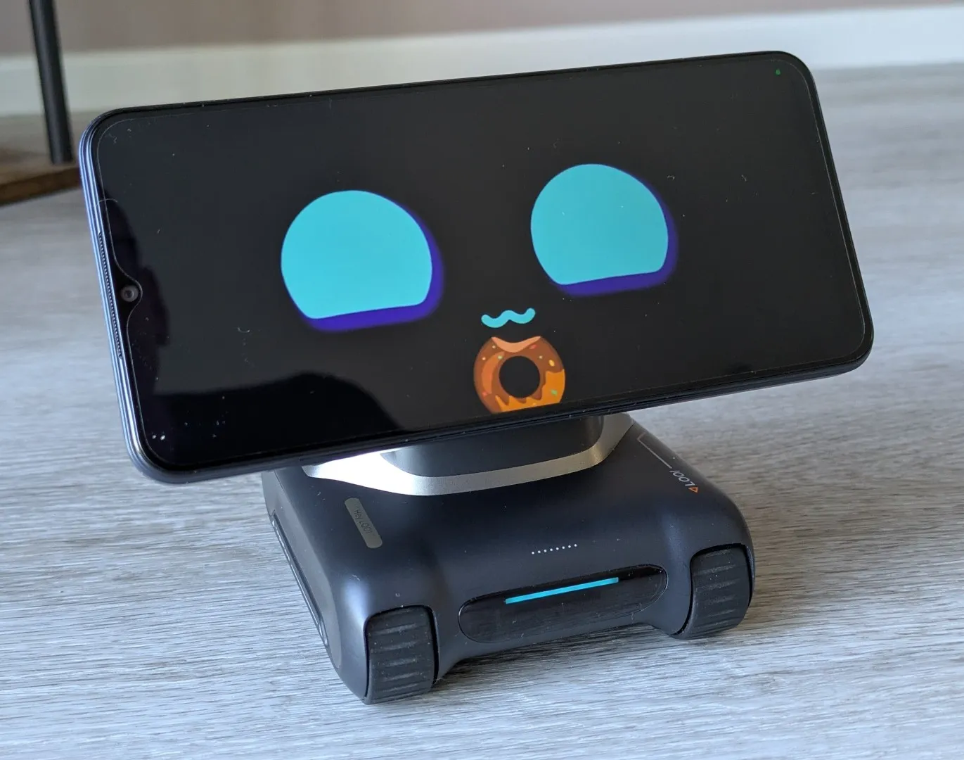 LOOI ROBOT REVIEW - Impulse Gamer